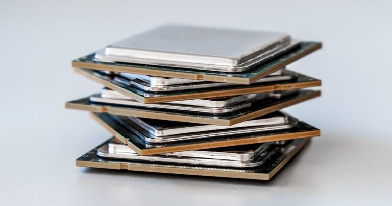 What happens to a CPU when a reset occurs?